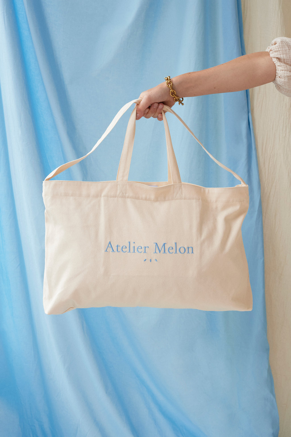 The Mom Bag that fits all | ATELIER MELON: Pregnancy wear, reinvented. – Atelier Melon